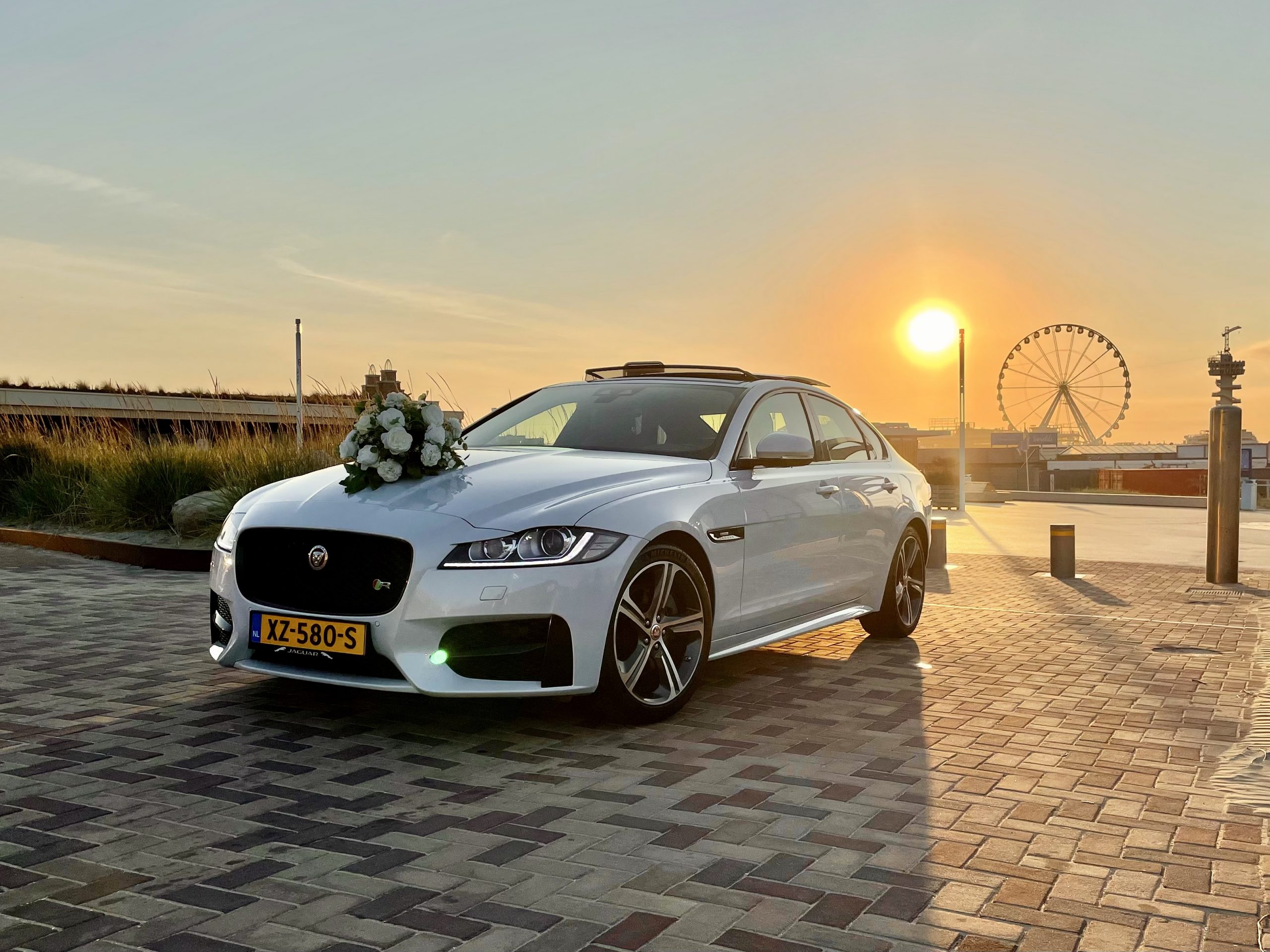 Foto's Porsche Panamera, Jaguar XF-R, Chrysler 300C trouwauto